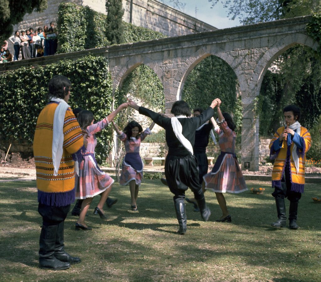 Why We Love Dabke - Lebanon Traveler