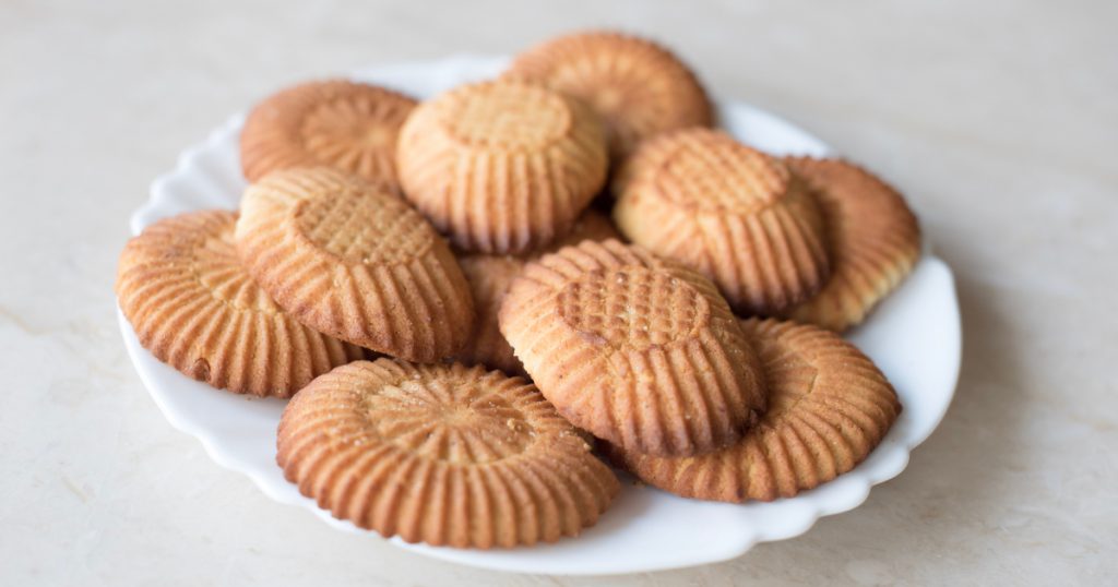 Easter Traditions: Crumbly Kaak - Lebanon Traveler