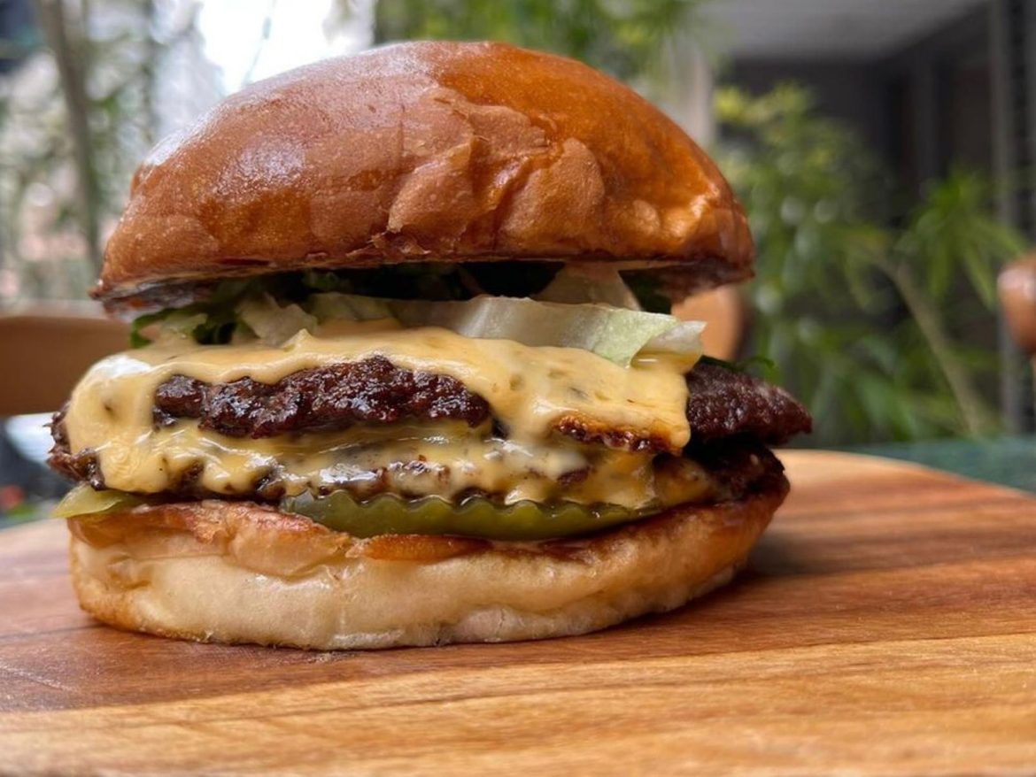 Best Burger Places in Beirut - Lebanon Traveler