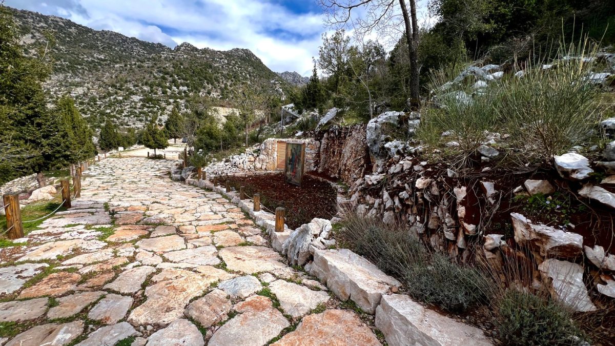 Darb el-Salib Tartij: A Journey of Faith and Reflection - Lebanon Traveler